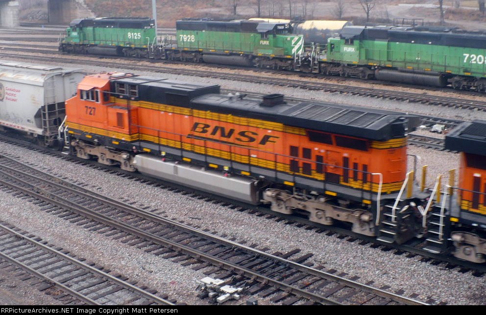 BNSF 727